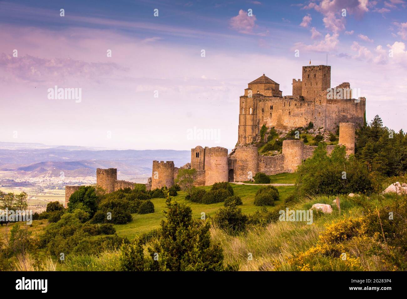 Loarre castle hi-res stock photography and images - Alamy