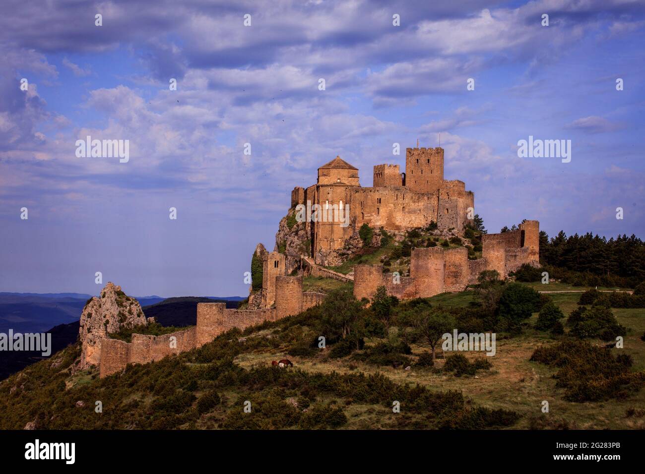 Loarre castle hi-res stock photography and images - Alamy