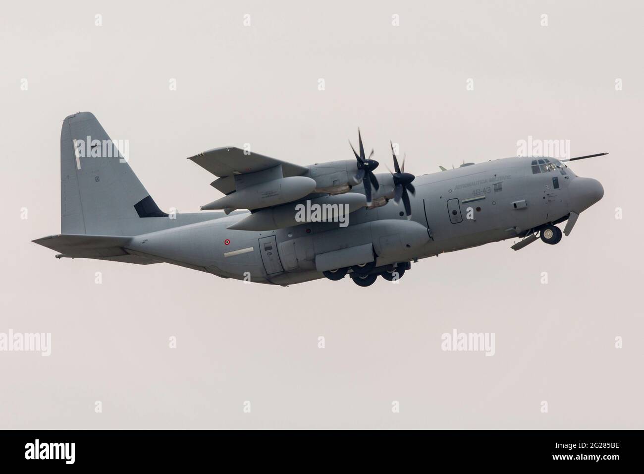 Kc 130 hercules hi-res stock photography and images - Alamy