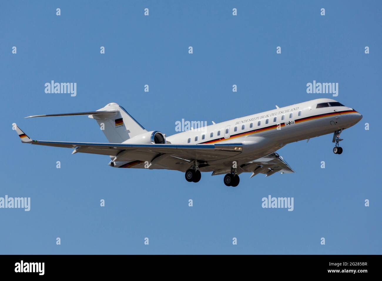 German Air Force VIP Global 6000 jet, Dresden, Germany Stock Photo - Alamy