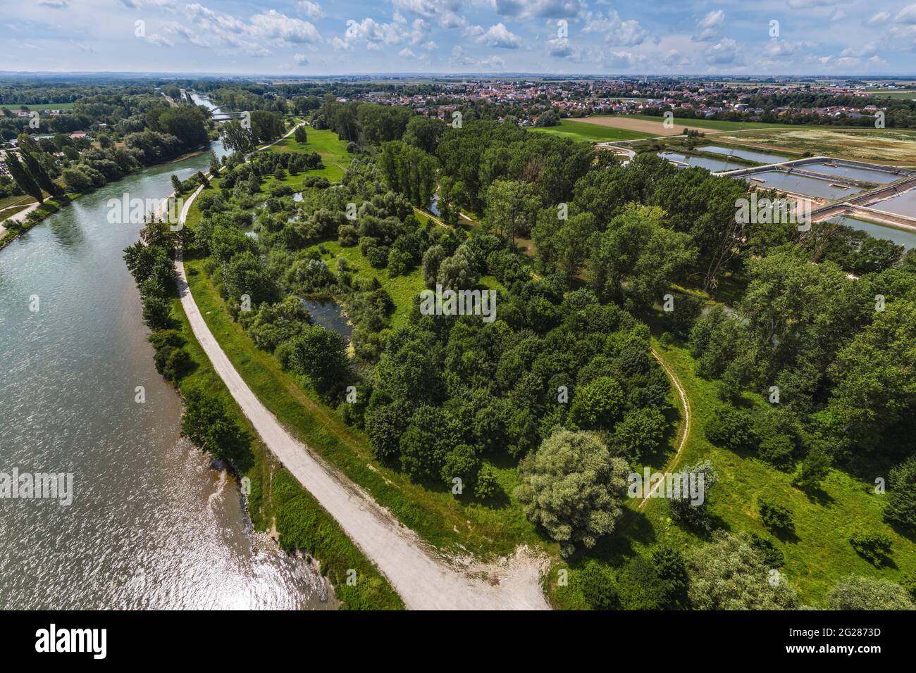 The estuary of the Isar, a jewel of Bavarian floodplain landscapes ...