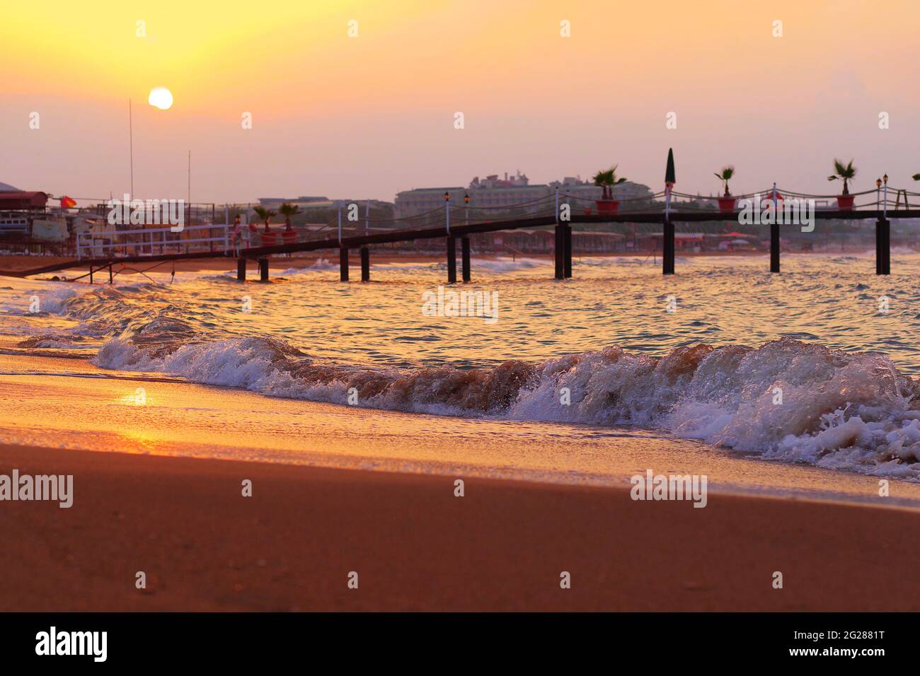 Ocean waves lit sunset hi-res stock photography and images - Alamy