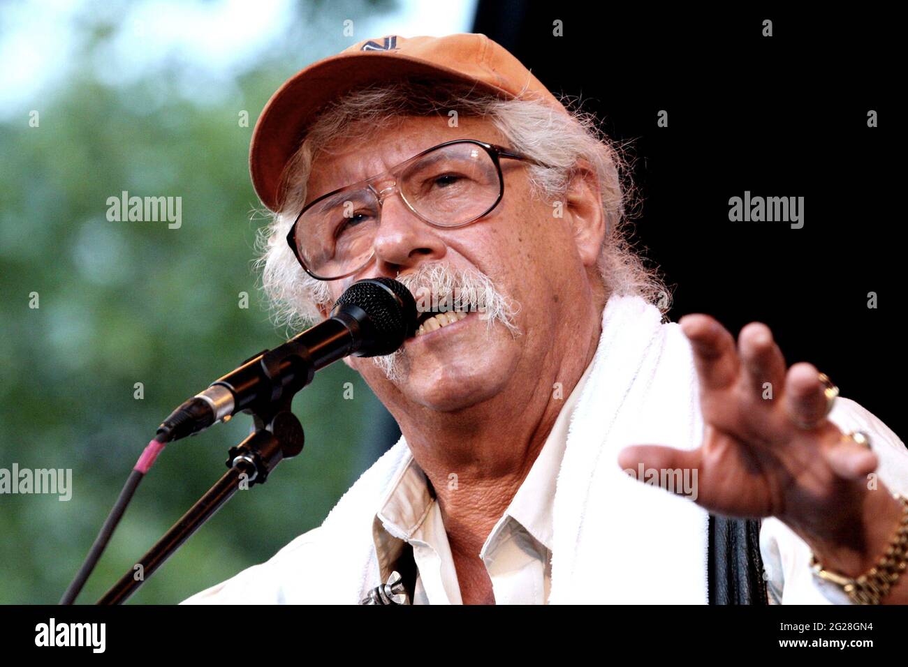 Woody And Arlo Guthrie High Resolution Stock Photography and Images - Alamy