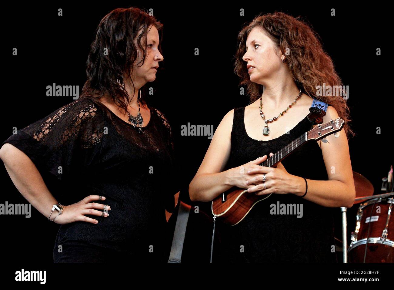 Cathy guthrie on stage hi-res stock photography and images - Alamy