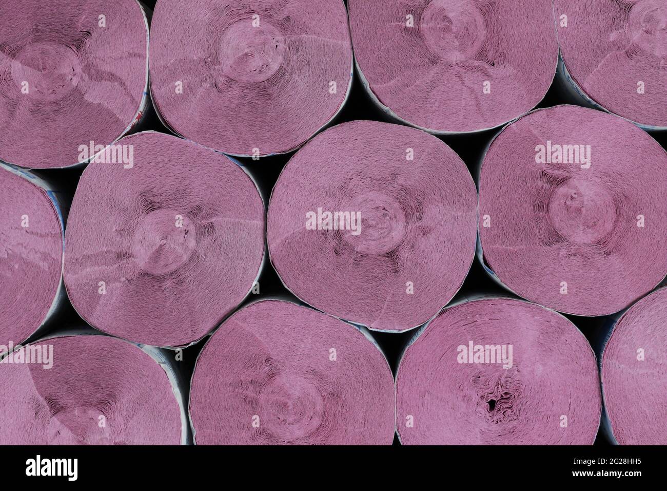 Family pack toilet paper hi-res stock photography and images - Alamy