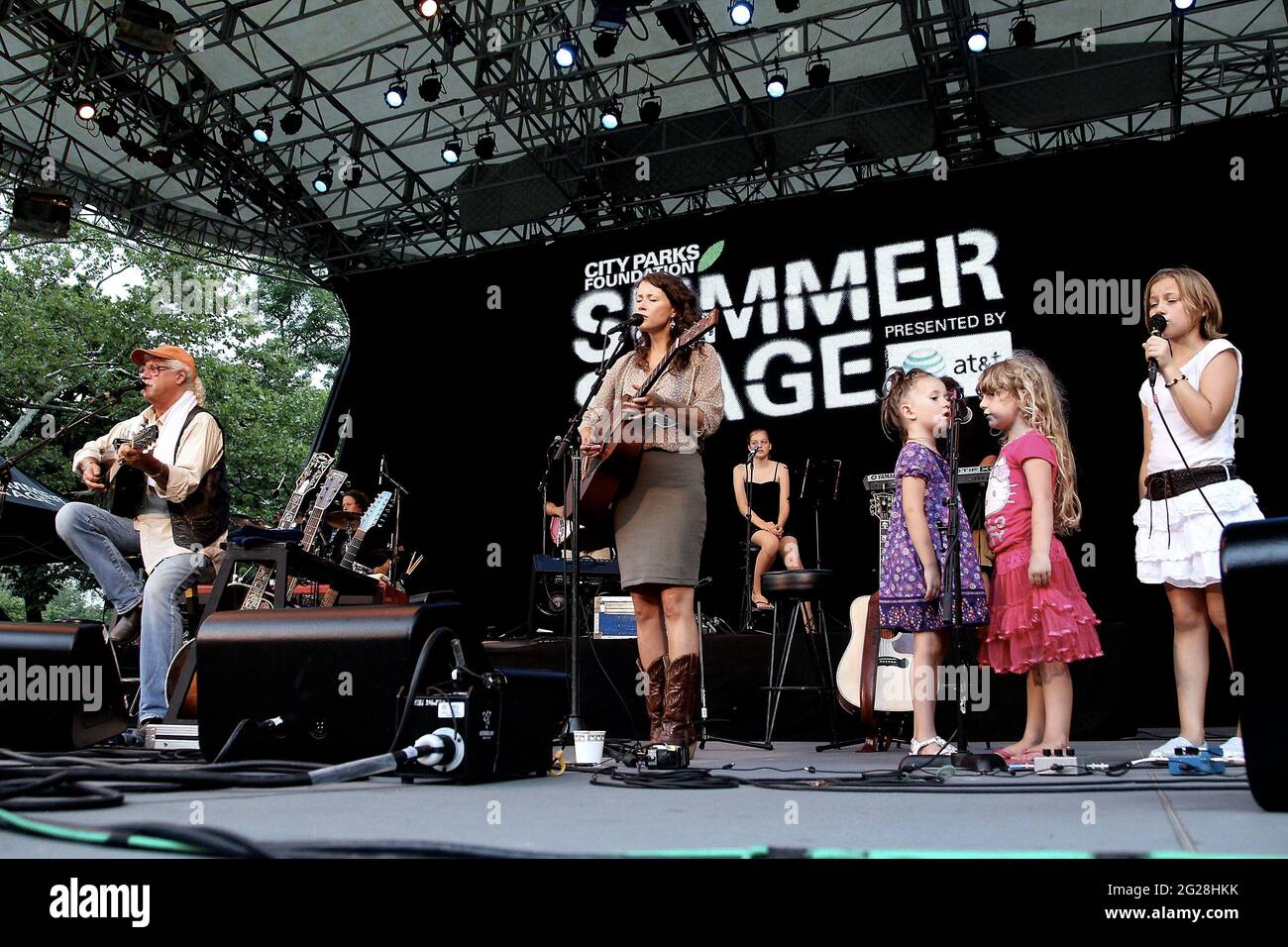 New York, NY, USA. 15 July, 2012. Arlo Guthrie, Sarah Lee Guthrie ...