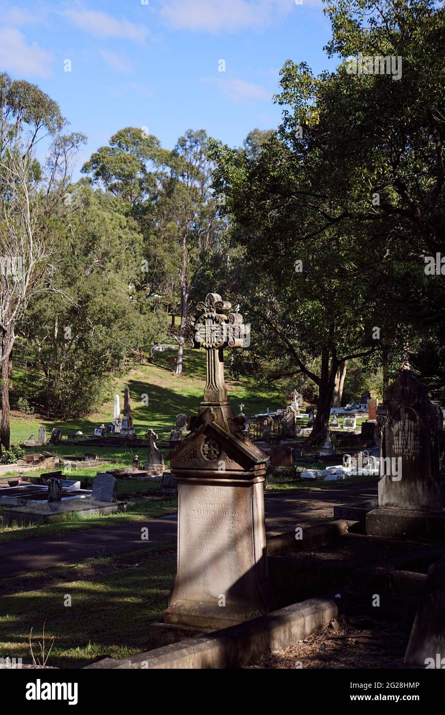 Mount gravatt cemetery hi-res stock photography and images - Alamy