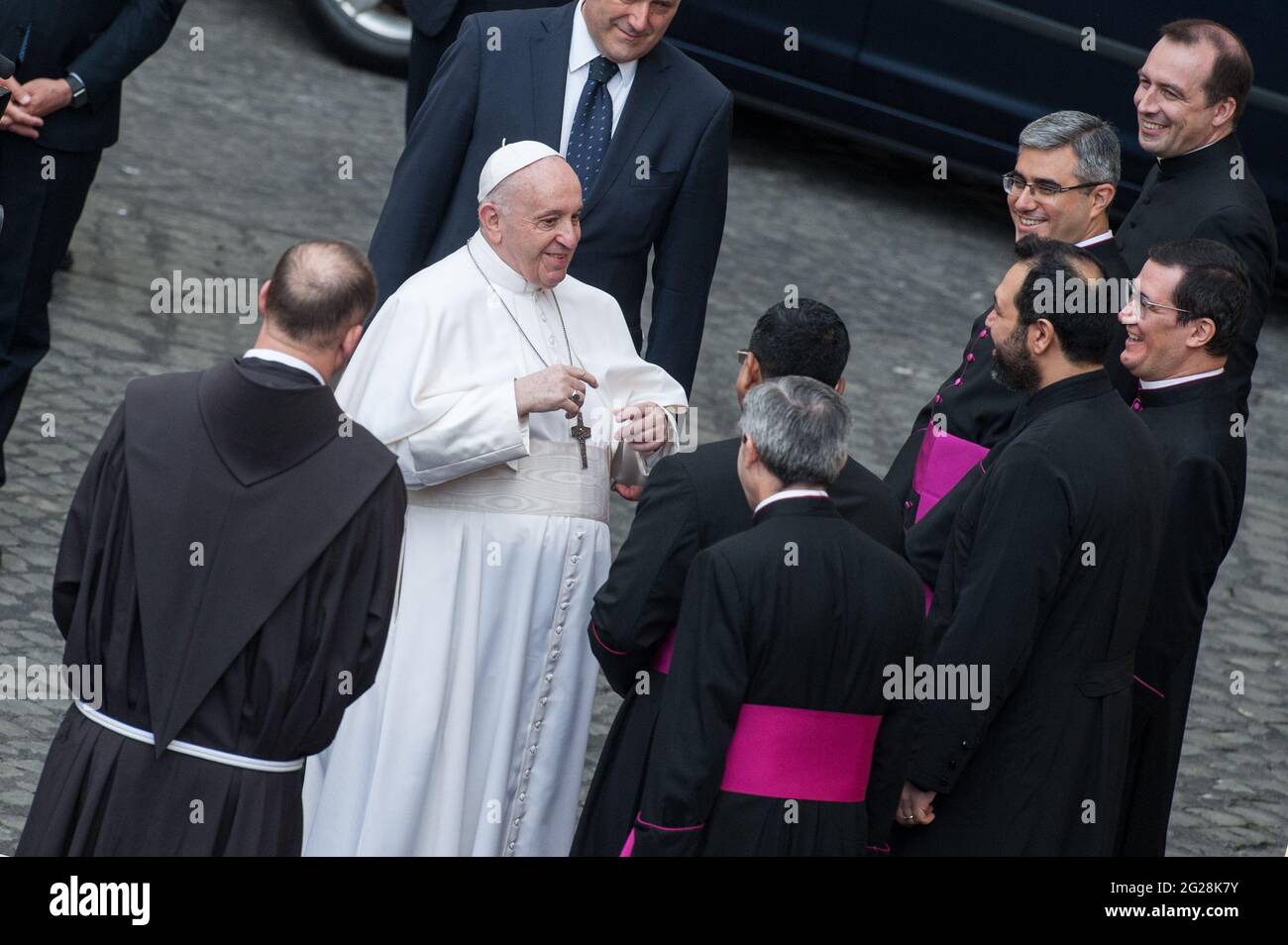 June 9, 2021 : Pope Francis jokes with priests during Weekly general ...