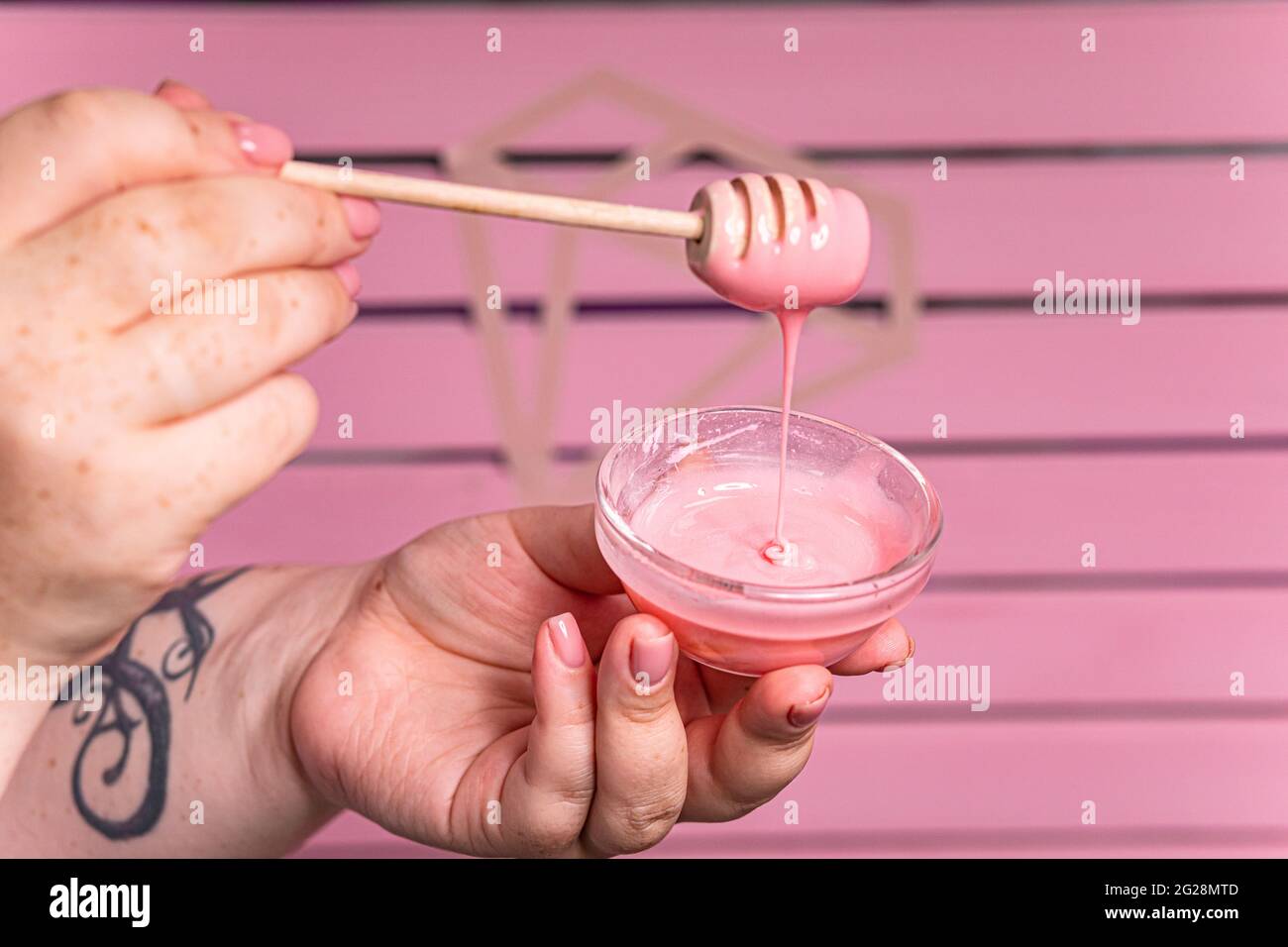 Body milk hi-res stock photography and images - Alamy