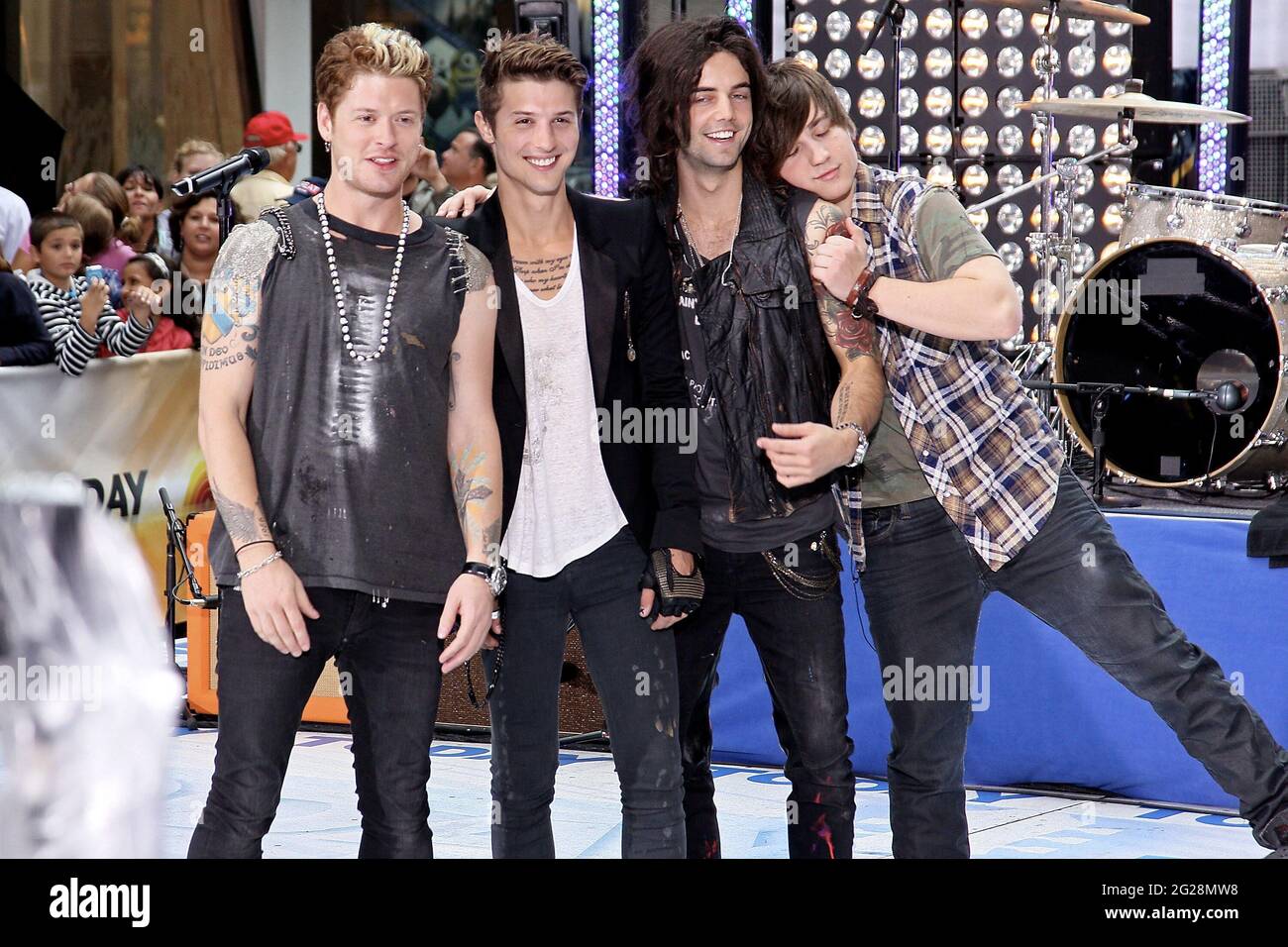 Ian keaggy hot chelle rae hi-res stock photography and images - Alamy