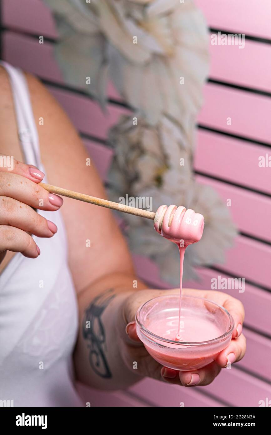 Body milk hi-res stock photography and images - Alamy