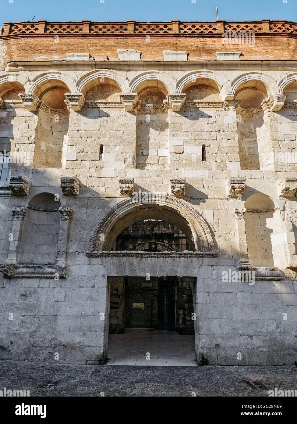 Diocletians palace golden gate hi-res stock photography and images - Alamy