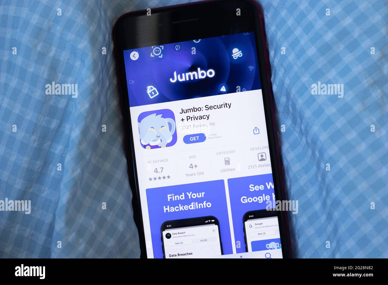 New York, USA - 1 June 2021: Jumbo mobile app logo on phone screen ...