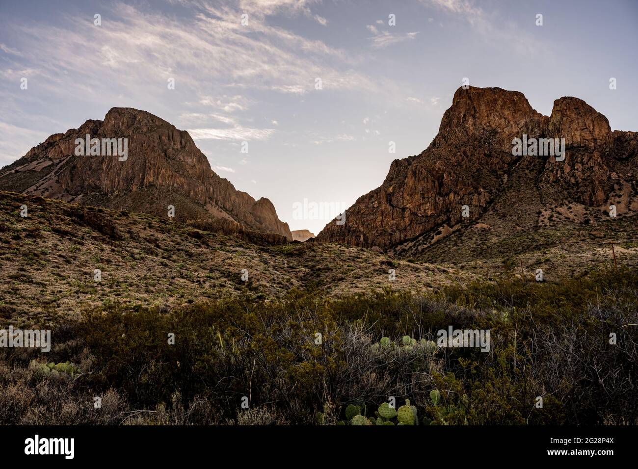 Chisos window trail basin hi-res stock photography and images - Alamy