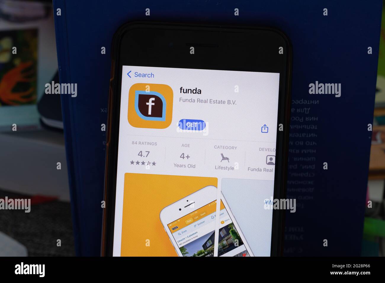 New York, USA - 1 June 2021: funda mobile app logo on phone screen ...
