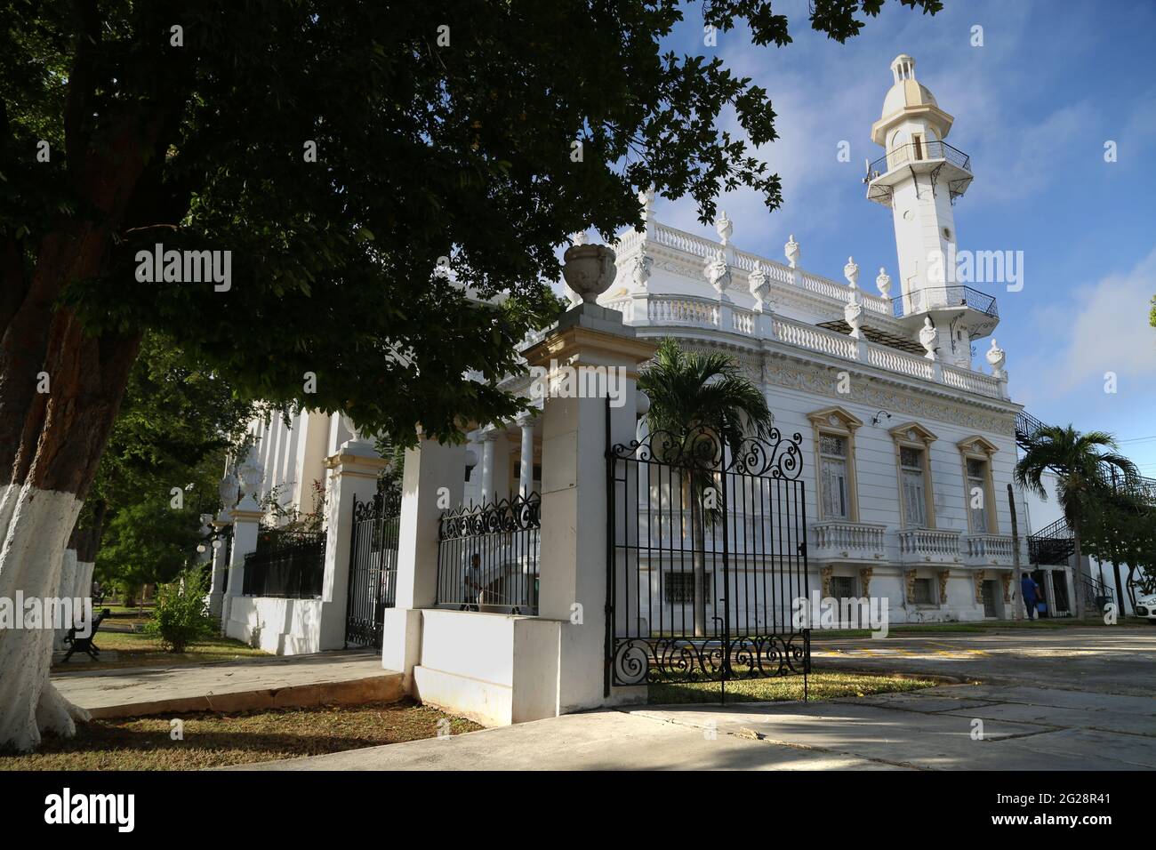 Colonial building in the city of Merida, Mexico Stock Photo - Alamy