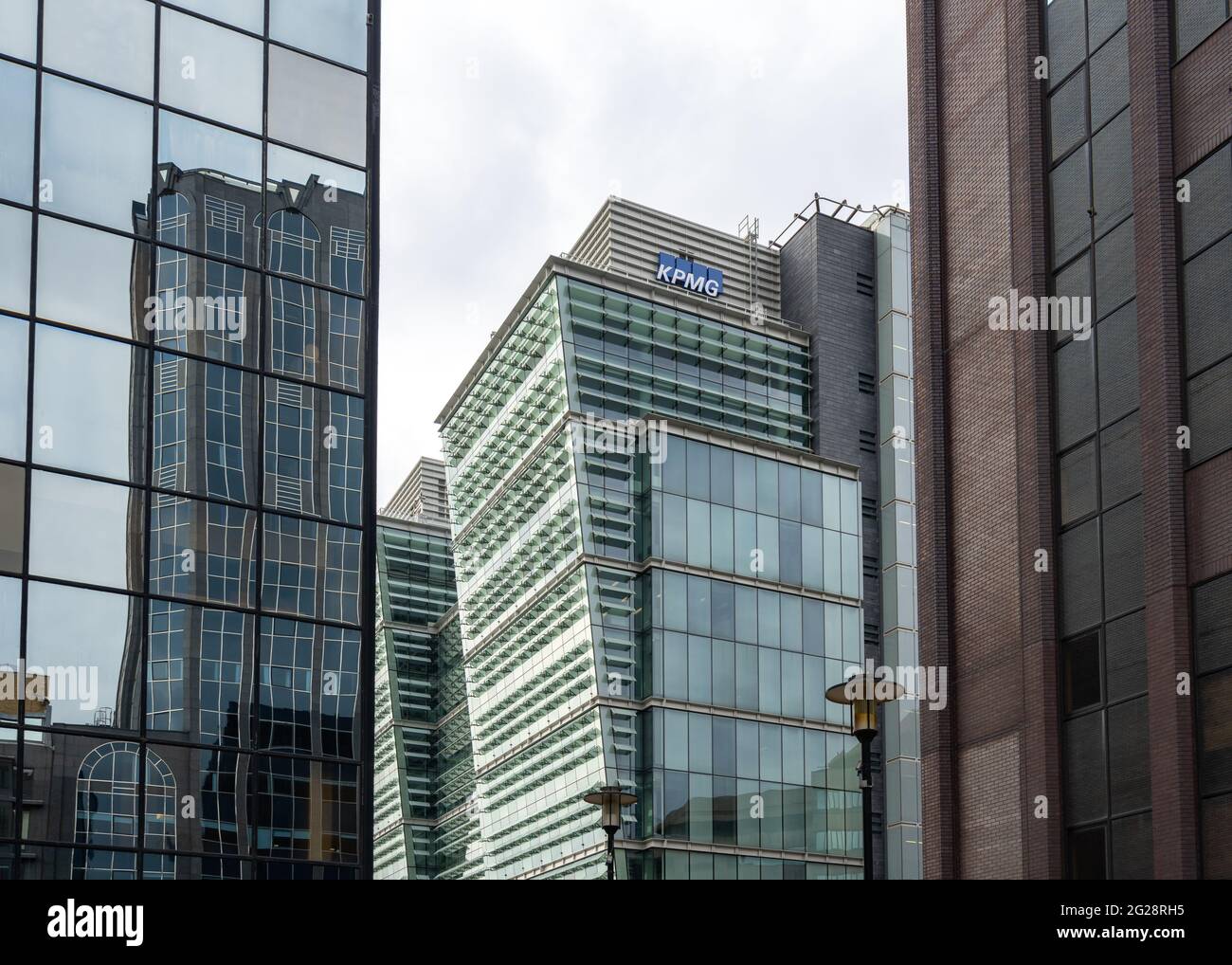 Kpmg office building hi-res stock photography and images - Alamy