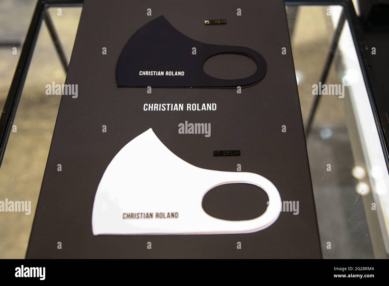 CHRISTIAN ROLAND, an apparel brand produced by Japanese Host ROLAND ...