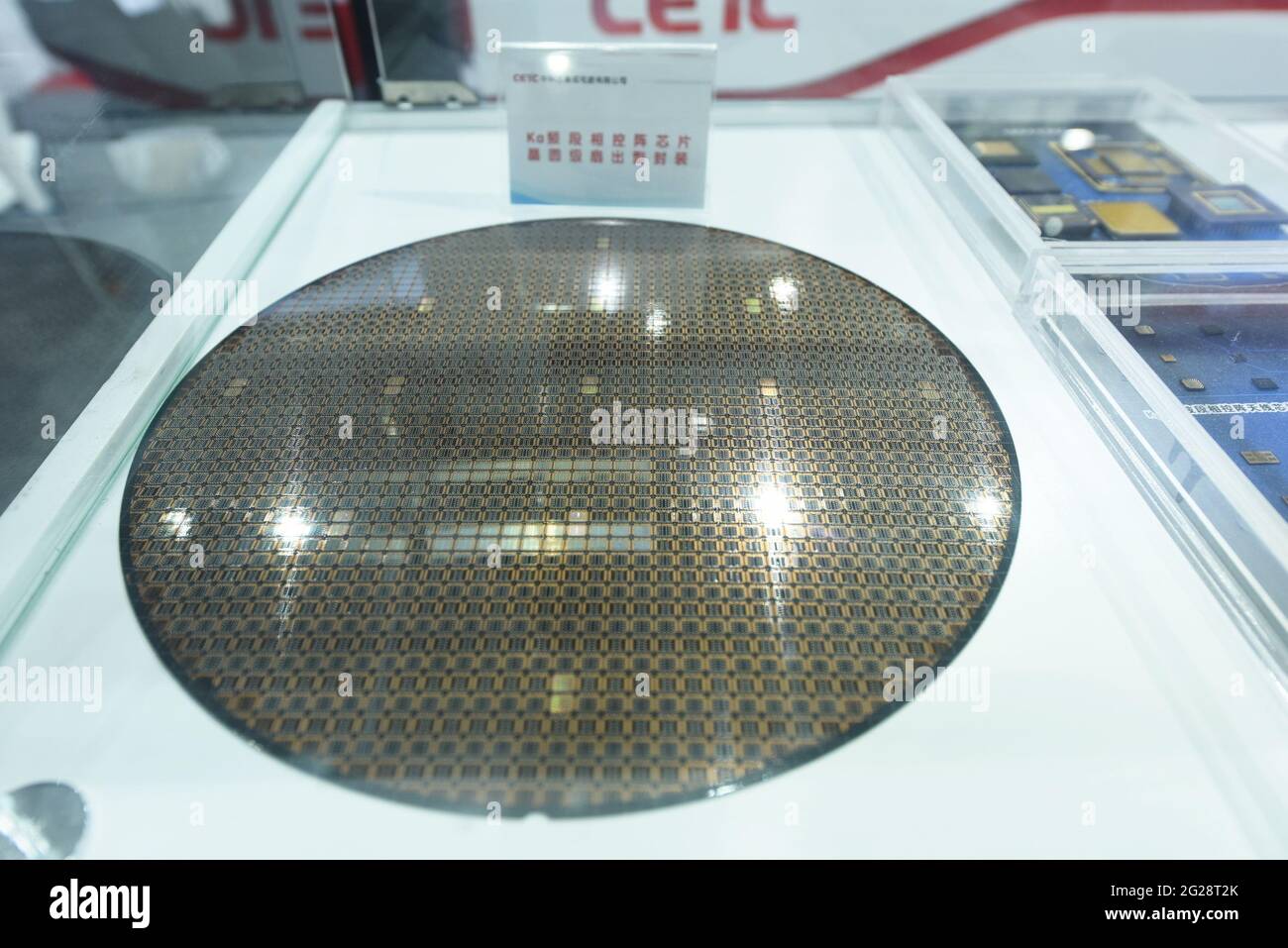 Phased array hi-res stock photography and images - Alamy