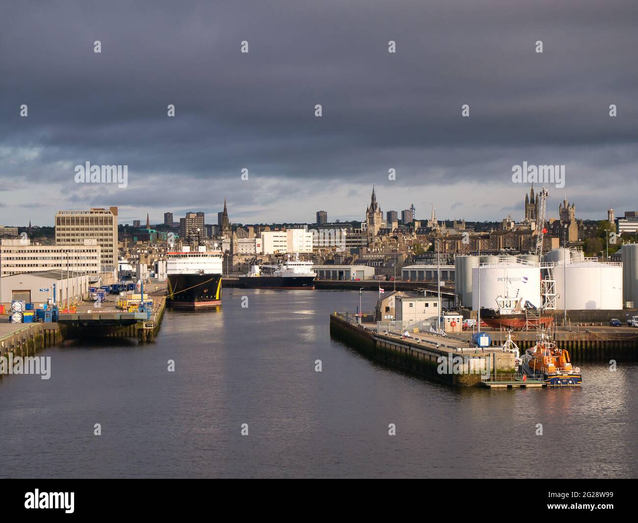 Aberdeen port skyline hi-res stock photography and images - Alamy