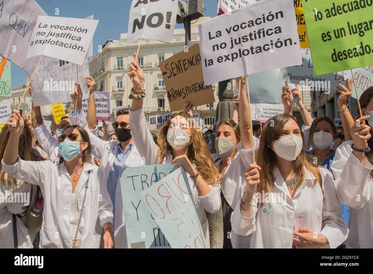 Real madrid doctor hi-res stock photography and images - Alamy