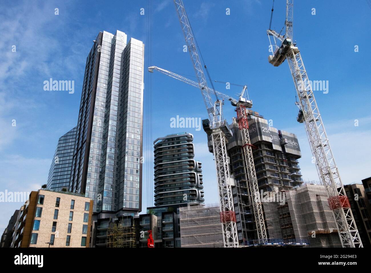 Mixed use high rise apartments, hotel, retail space and offices new ...