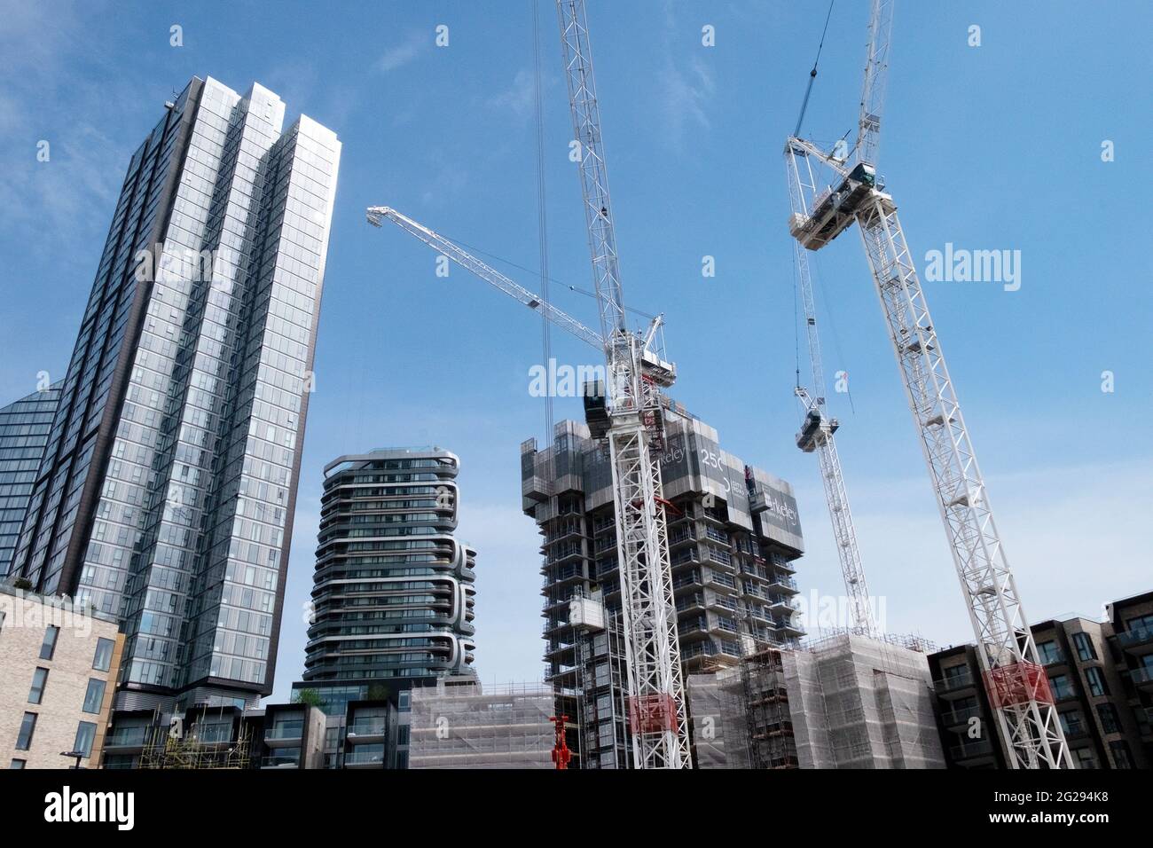 Mixed use high rise apartments, hotel, retail space and offices new ...