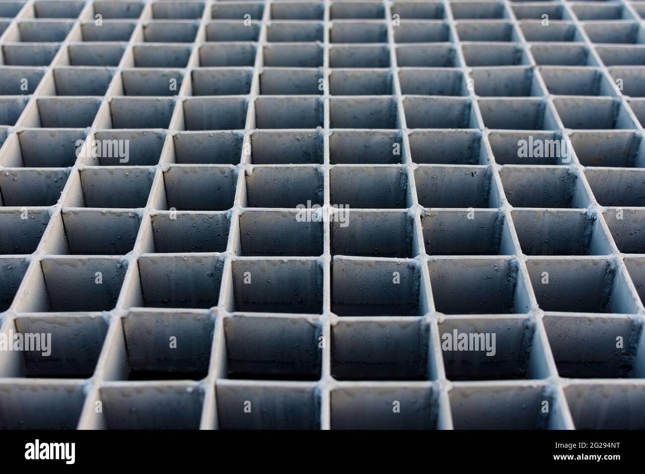 Metal grating hi-res stock photography and images - Alamy