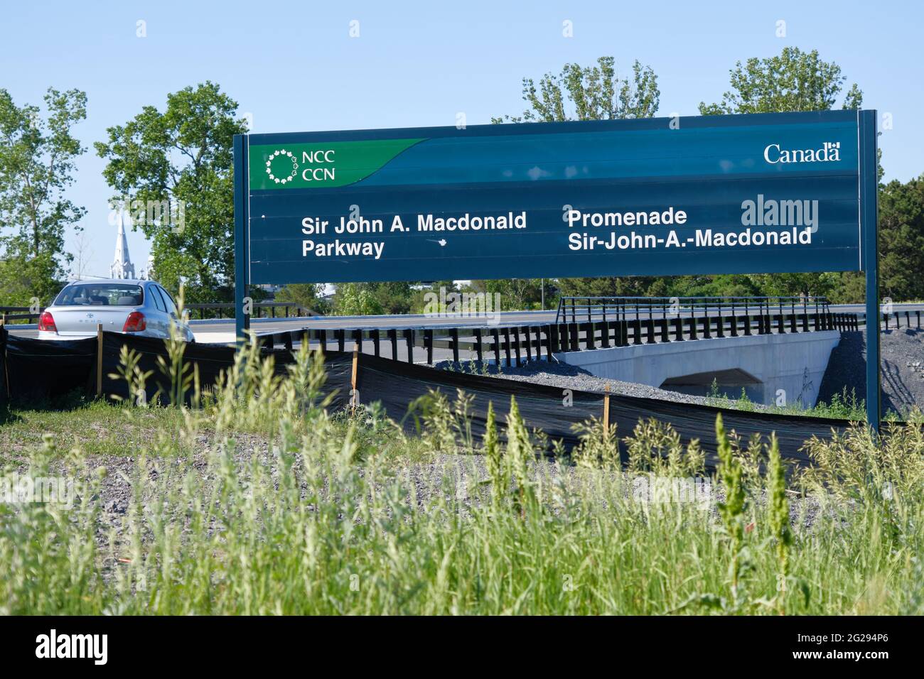 Road sign of the "Sir John A. Macdonald Parkway" from the National ...