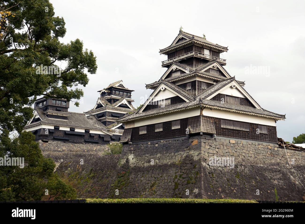 KUMAMOTO - DEC,16 : Landscape of Kumamoto castle, a hilltop Japanese ...