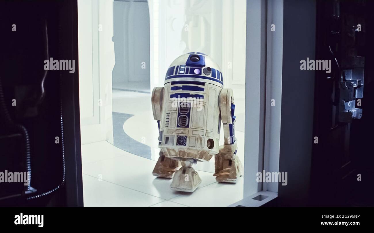 USA. Kenny Baker as R2-D2 in a scene from the (C)Twentieth Century Fox ...