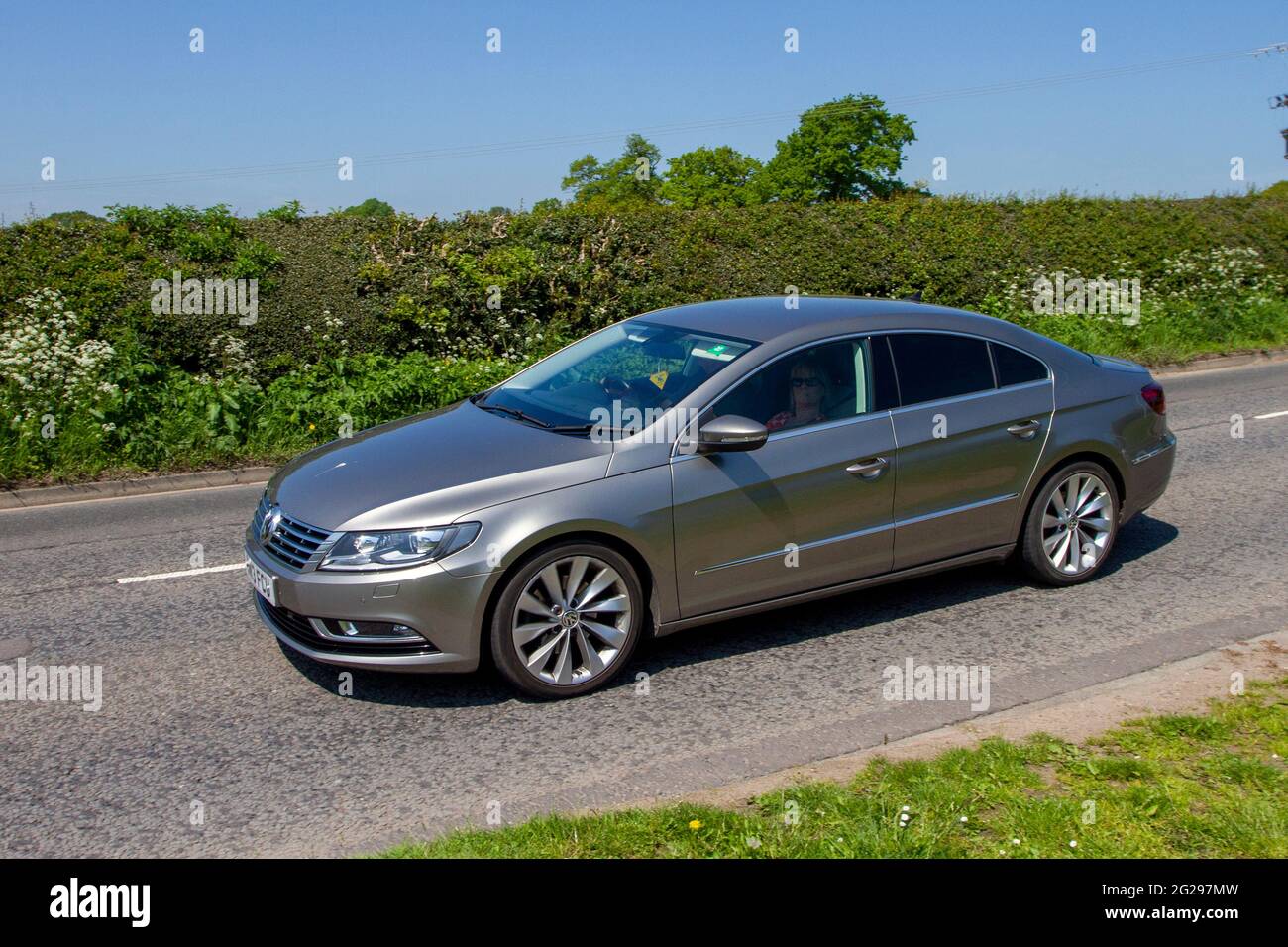 2 0 litre tsi hi-res stock photography and images - Alamy