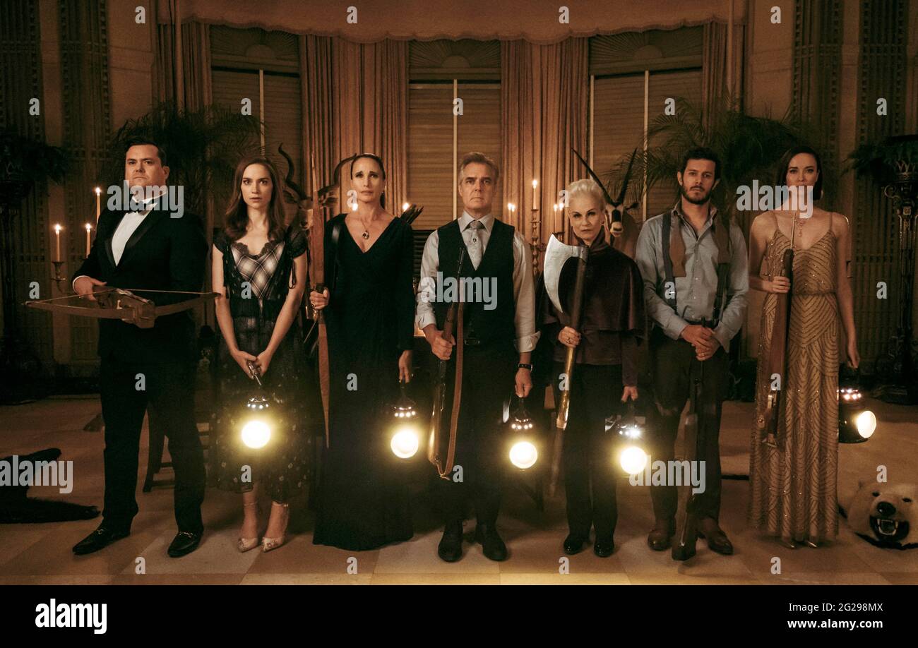 USA. Andie MacDowell, Henry Czerny, Adam Brody, Nicky Guadagni, Elyse ...