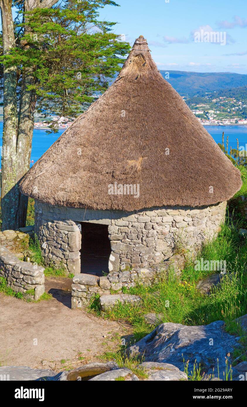 Celtic shack #1 Stock Photo - Alamy