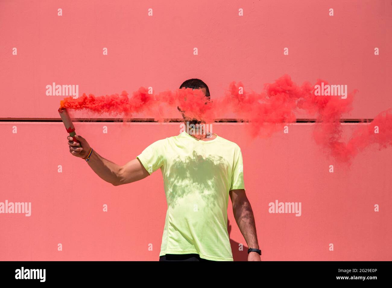 Smoke grenade hi-res stock photography and images - Alamy