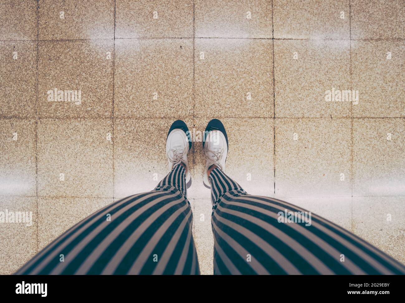 Subway legs hi-res stock photography and images - Alamy