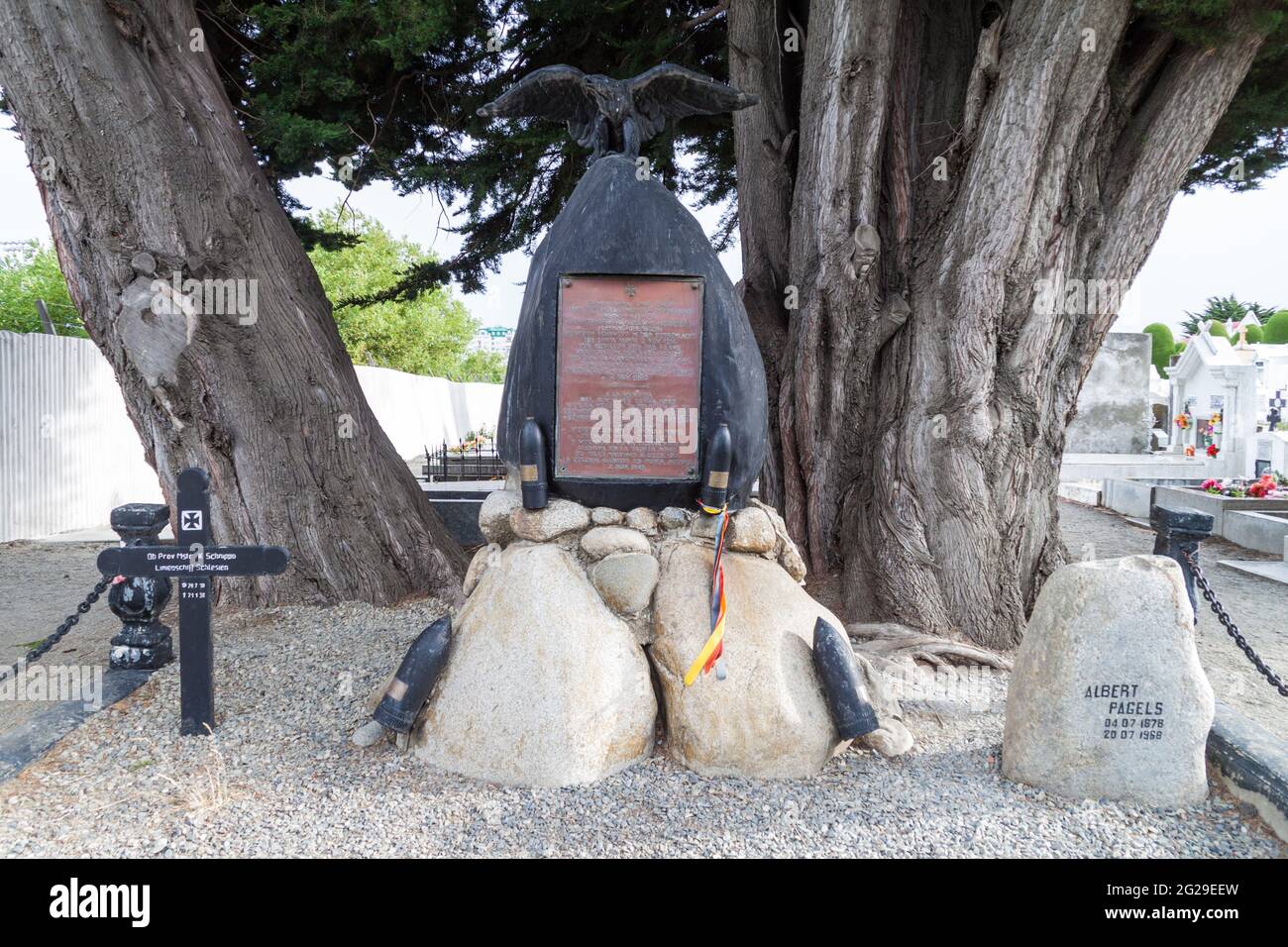 PUNTA ARENAS, CHILE - MARCH 3, 2015: Tombs and graves at a cemetery in ...