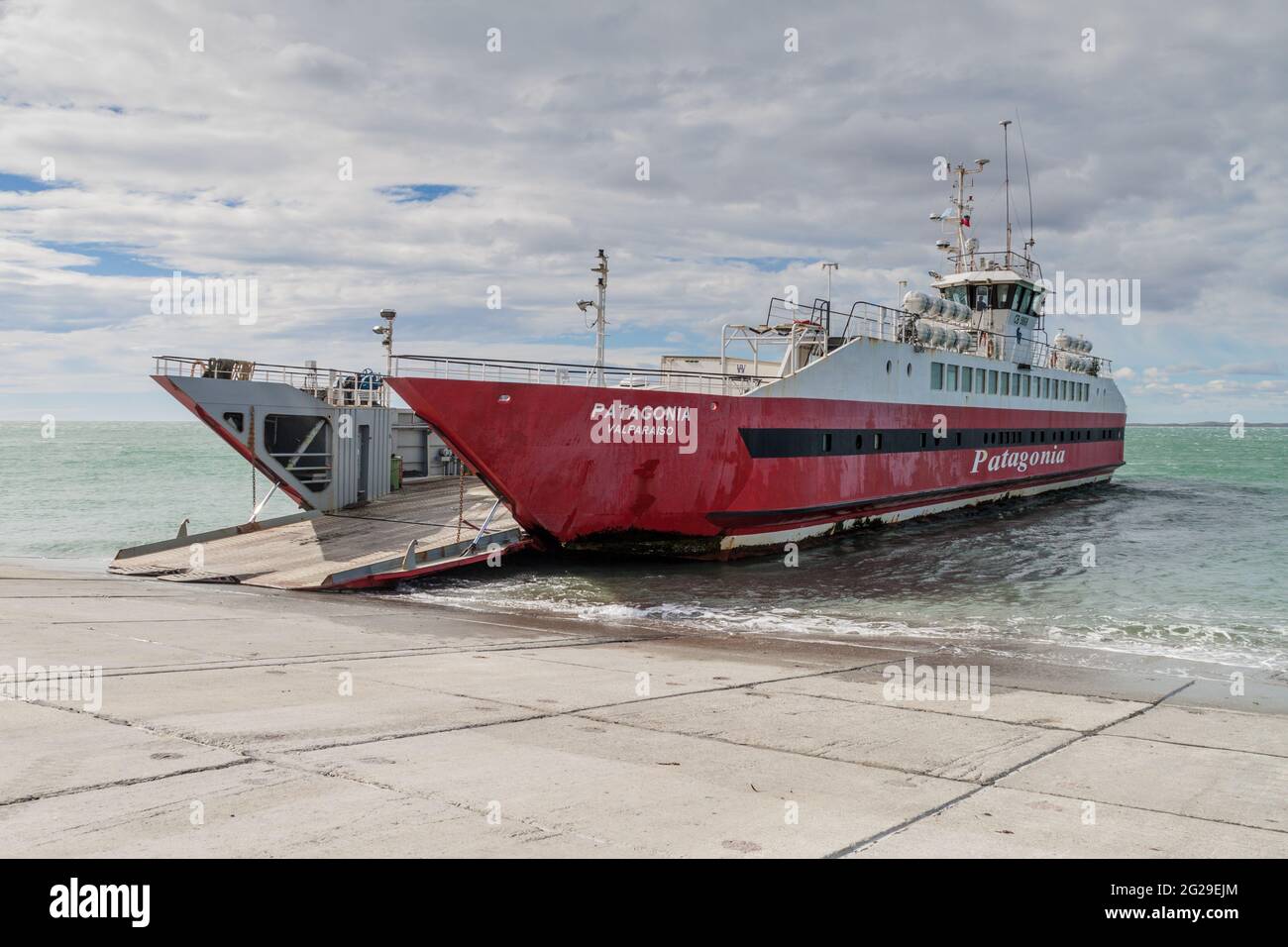Strait of magellan boat hi-res stock photography and images - Alamy