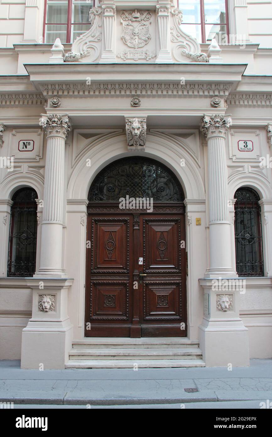 Mur baroque hi-res stock photography and images - Alamy