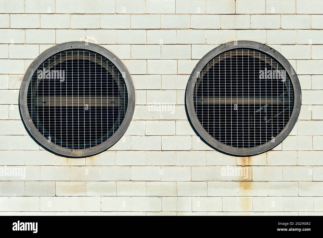 Rounded arch windows hi-res stock photography and images - Alamy