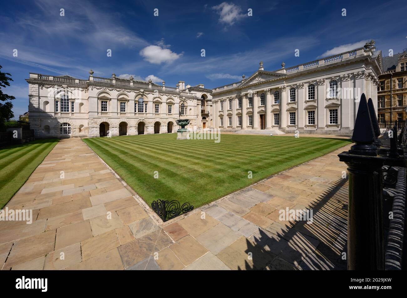 Graduation cambridge senate house hi-res stock photography and images ...