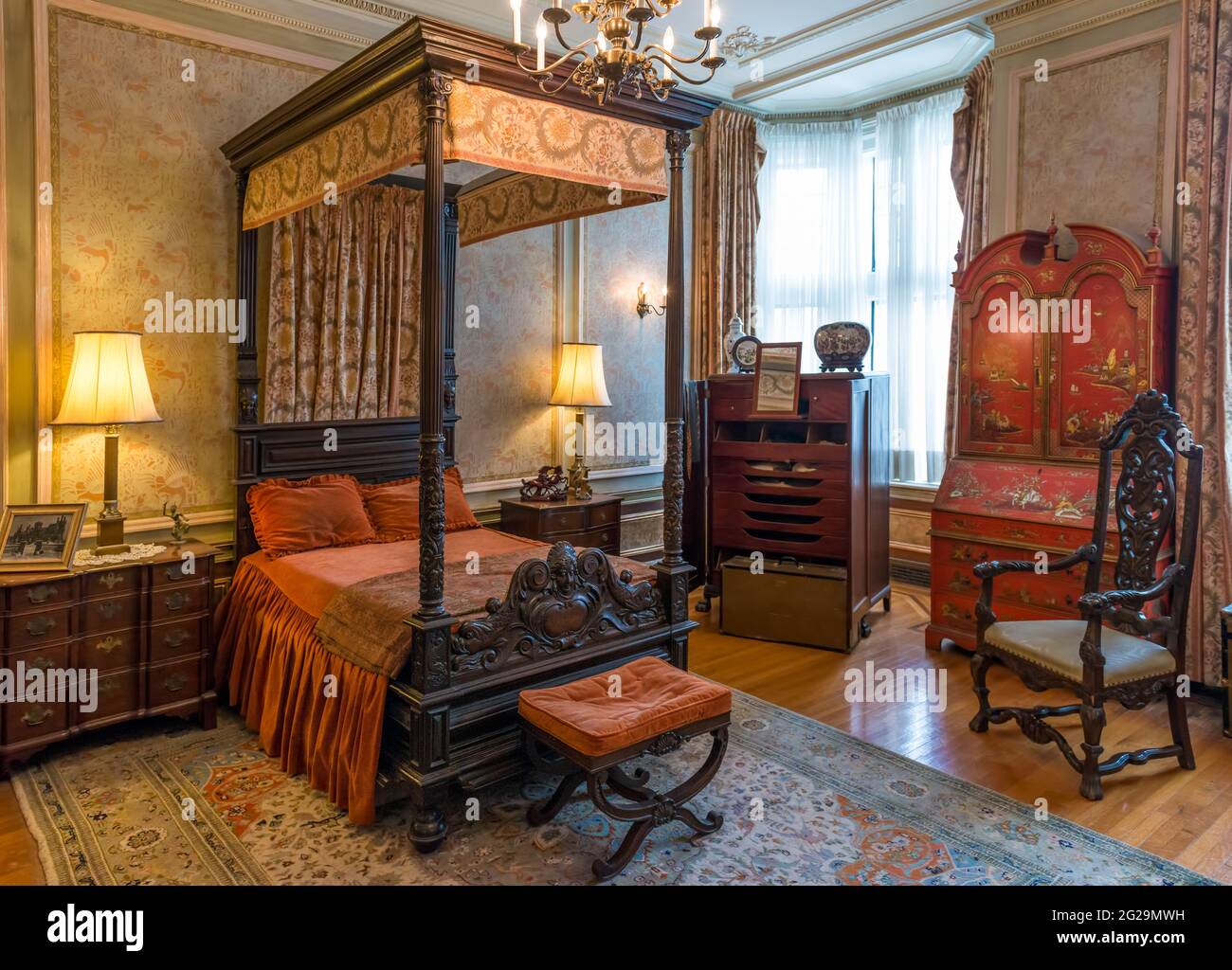 Casa loma toronto inside hi-res stock photography and images - Alamy
