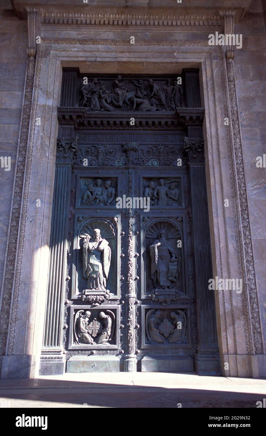 St. Isaac's Gate, bronze doors , Saint Isaac's Cathedral, Saint ...