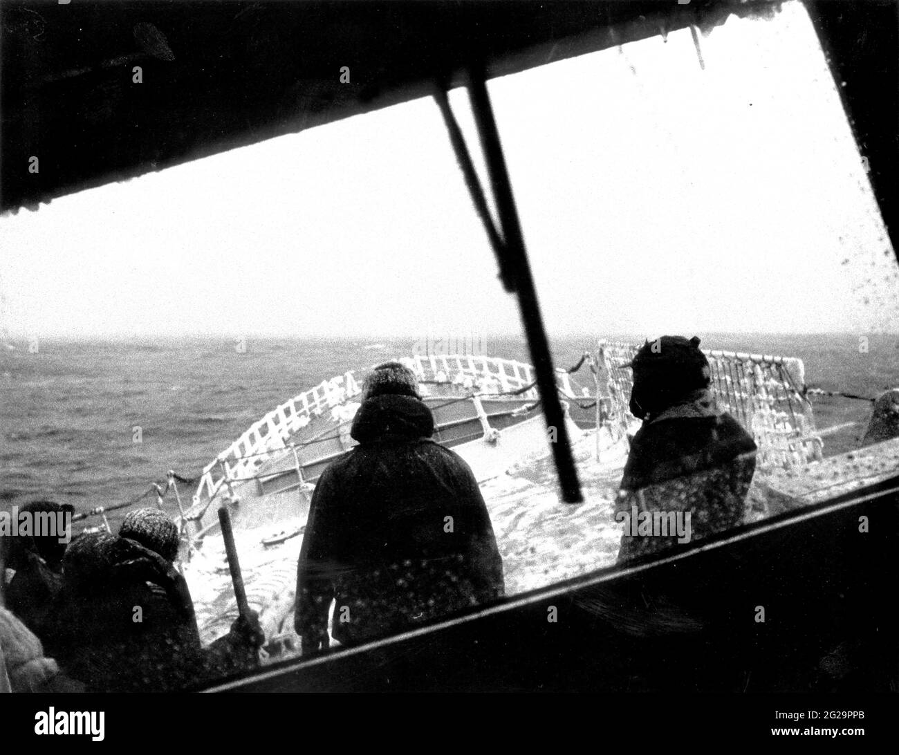 VIEW FROM THE BRIDGE OF HMS LEANDER DURING THE COD WAR BETWEEN UK AND ...