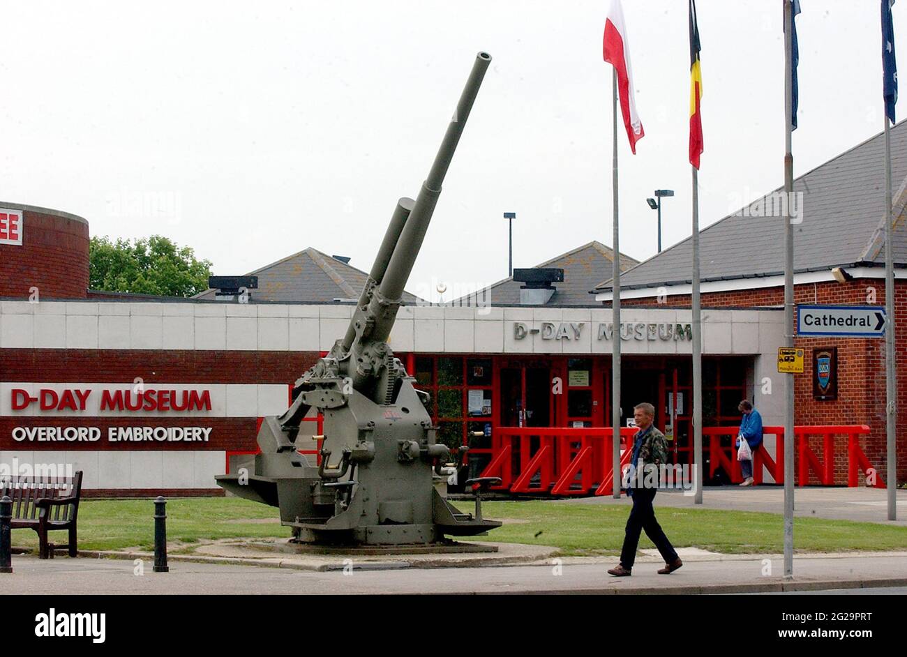 THE D.DAY MUSEUM IN PORTSMOUTH. PIC MIKE WALKER, 2004 Stock Photo - Alamy
