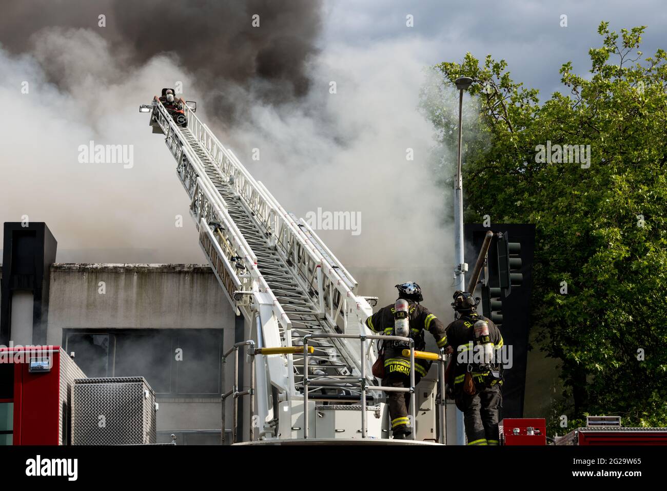 Seattle, USA. 8th Jun, 2021. Seattle Fire Department responding to a ...
