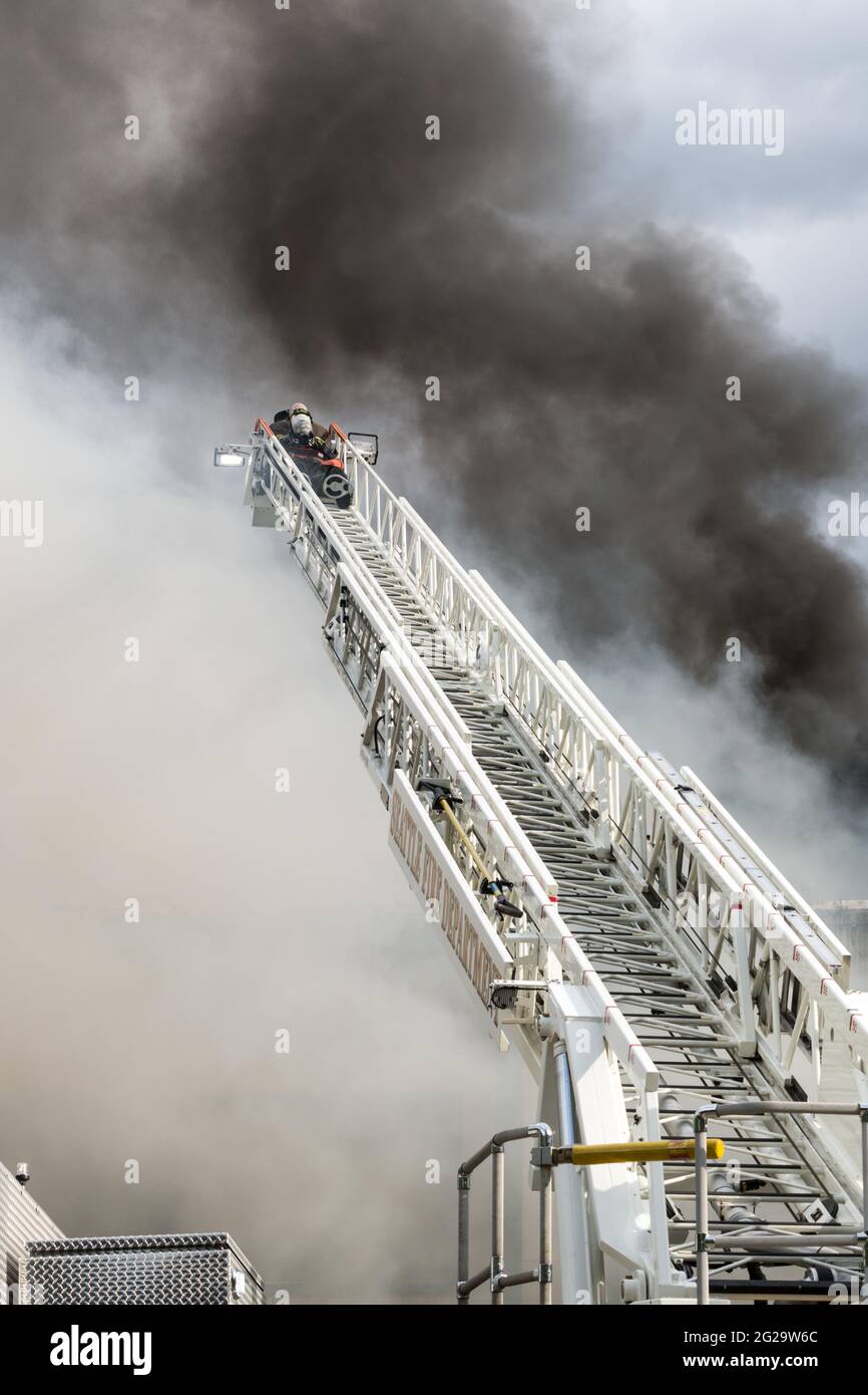 Seattle, USA. 8th Jun, 2021. Seattle Fire Department responding to a ...