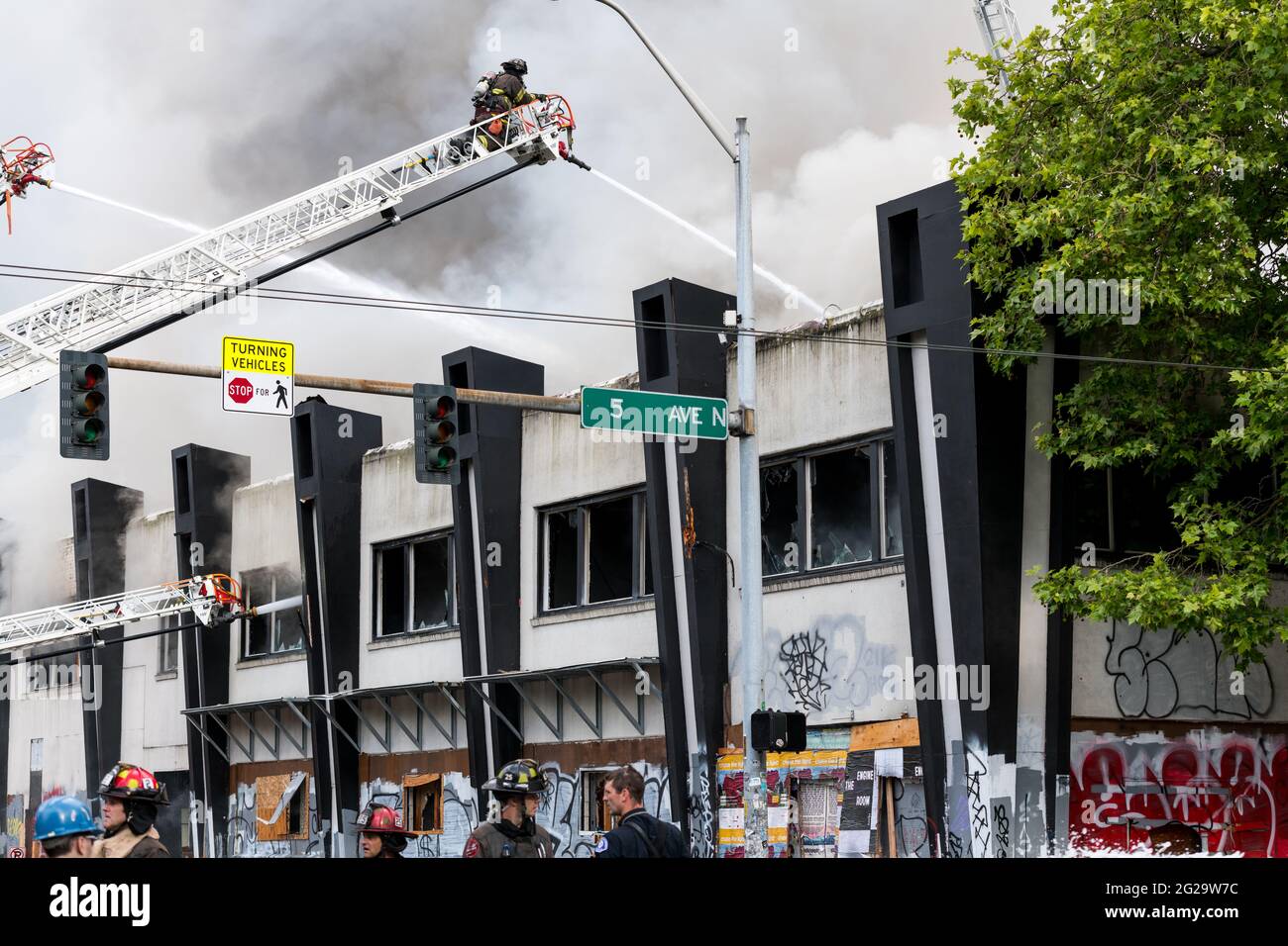 Seattle, USA. 8th Jun, 2021. Seattle Fire Department responding to a ...