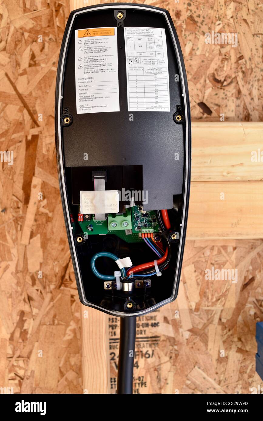 Ev charger working hi-res stock photography and images - Alamy