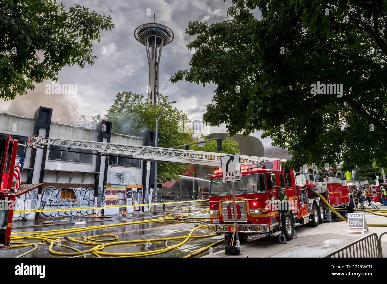 Seattle, USA. 8th Jun, 2021. Seattle Fire Department responding to a ...